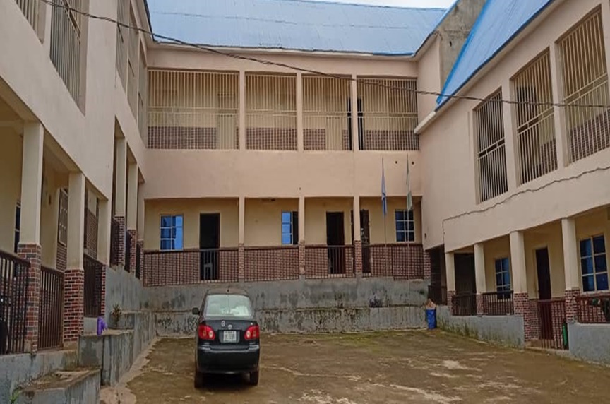 BAMET International School.